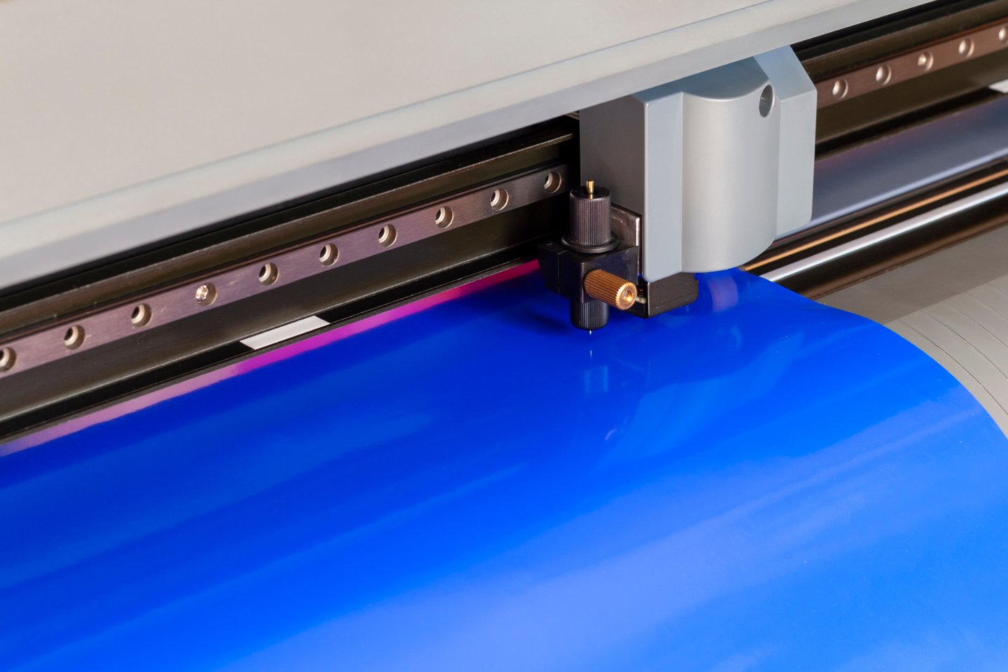 When to choose bond vs. coated vs. waterproof paper | Plan Printing 24
