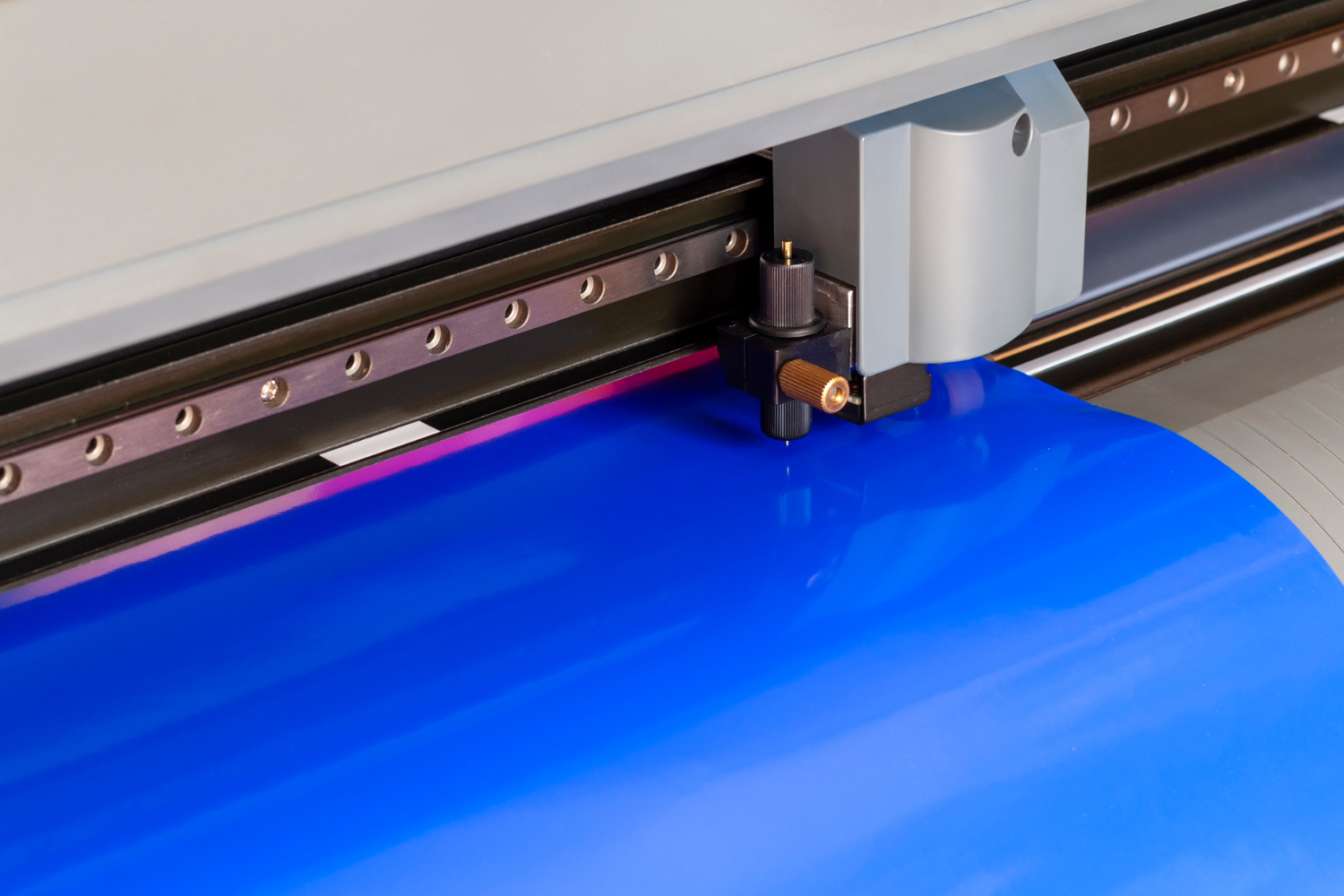 When to choose bond vs. coated vs. waterproof paper | Plan Printing 24